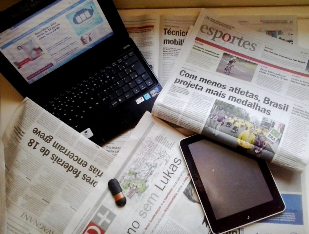 A Graduação e o Curso de Jornalismo • Associação de Imprensa Nacional